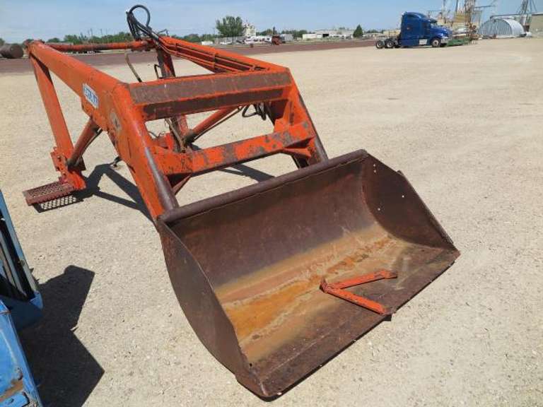 DuAL 320 • Loader Attachment - Armstrong Western LLC