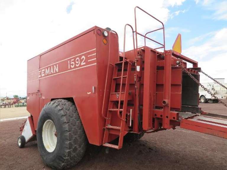 Freeman 1592 • 3'x4' Hay Baler - Armstrong Western LLC