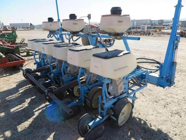 Monosem NG + - 6 Row 22" Air Planter - Armstrong Western LLC