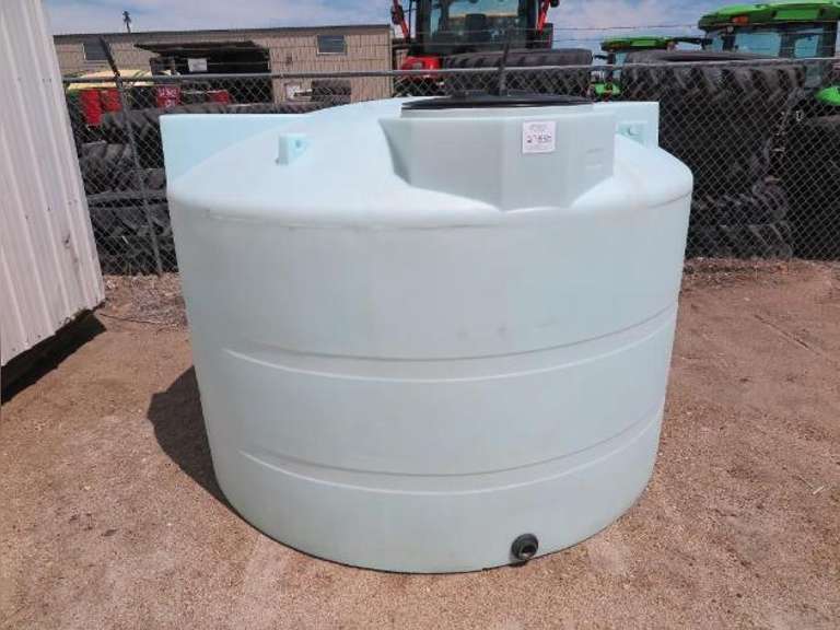 1500 Gallon Poly Tank - Armstrong Western LLC