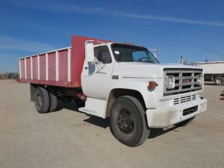 1974 GMC 6000 • with 16' Bed & Hoist - Armstrong Western LLC