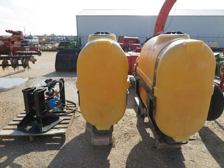 Demco • Dual 200 Gallon Poly Saddle Tank Set - Armstrong Western LLC