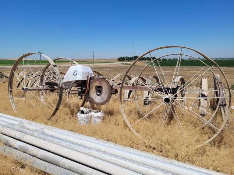 LOCATED OFFSITE • Crop King • Quarter Mile Wheel Line - Armstrong ...