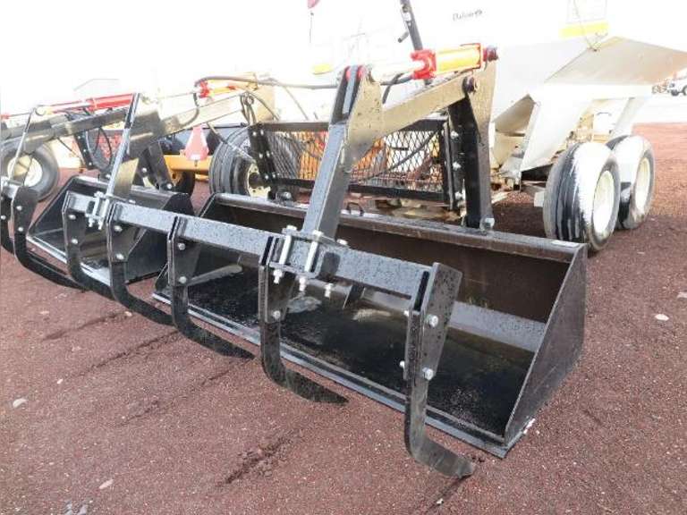 Industrias America ︎ 96BG Front Mount Bucket with Hydraulic Hay Grapple ...