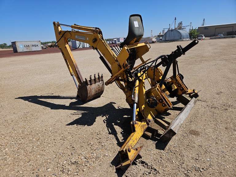 ARPS 730 3Pt Backhoe Attachment - Armstrong Western LLC