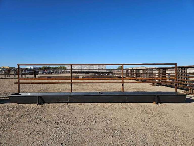 24' Heavy Duty Livestock Panel W/Feed Trough - STYLE 1 - Armstrong ...
