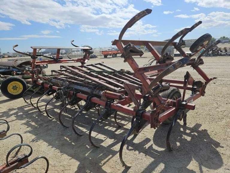 Case 4500 • 20' Hydraulic Fold Field Cultivator - Armstrong Western LLC