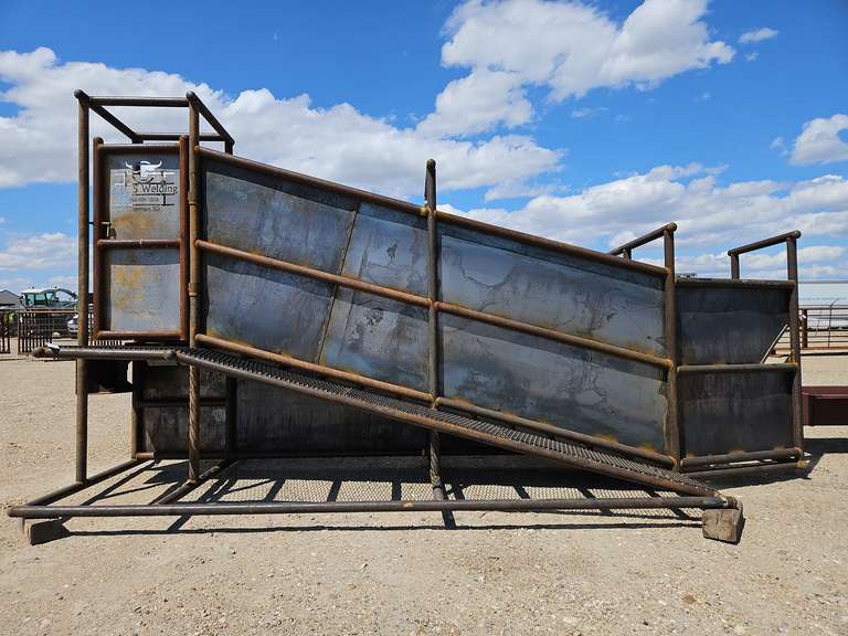 Double Cattle Loading Chute - Armstrong Western LLC