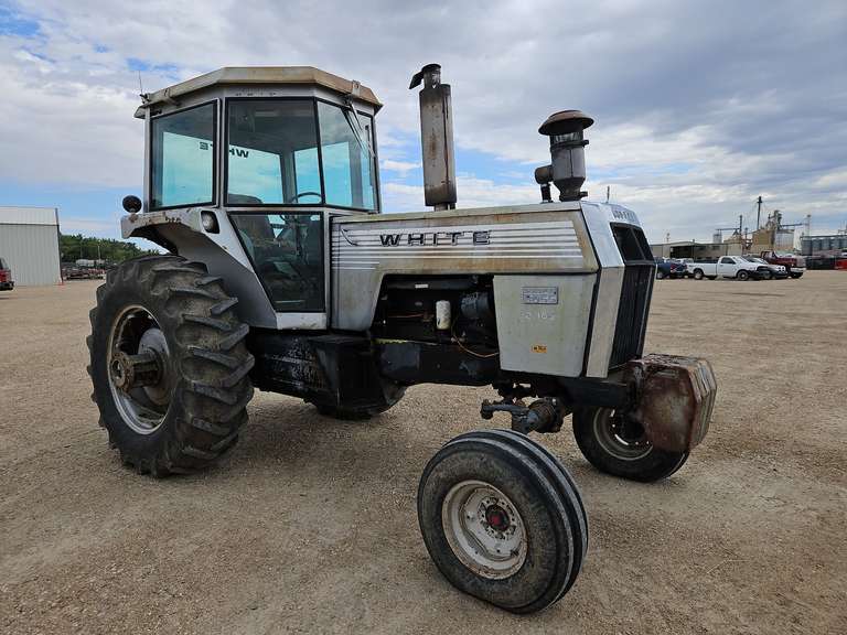 1982 White Field Boss 2-105 116HP Tractor - Armstrong Western LLC