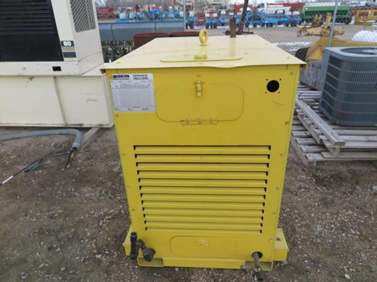 Sherman and Reilly Gas V8 Air Compressor - Armstrong Western LLC