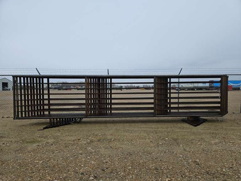 (11) 24’ Heavy Duty Livestock Panels- Style 1 - Armstrong Western LLC