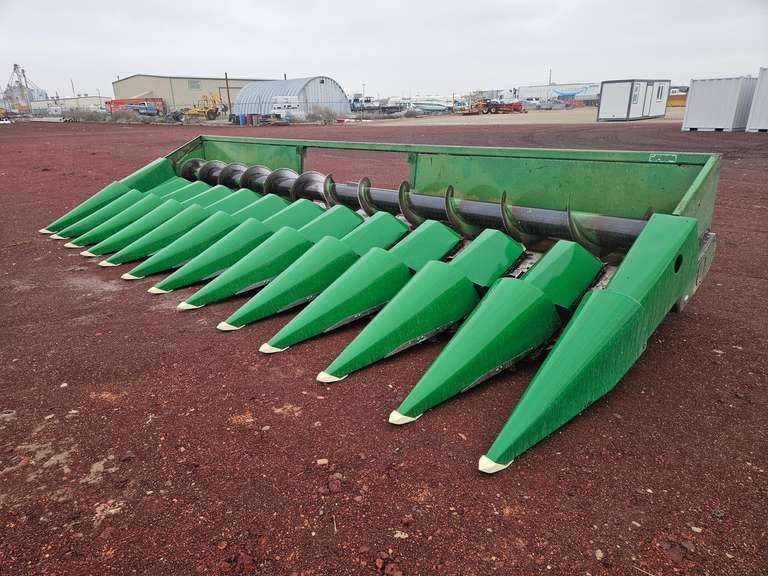 John Deere 12 Row Corn Head - Armstrong Western LLC