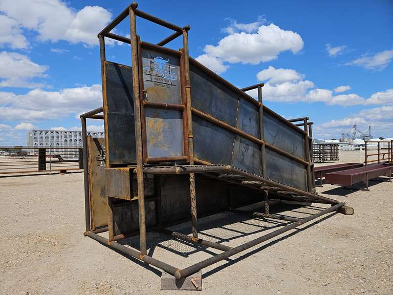 Double Cattle Loading Chute - Armstrong Western LLC