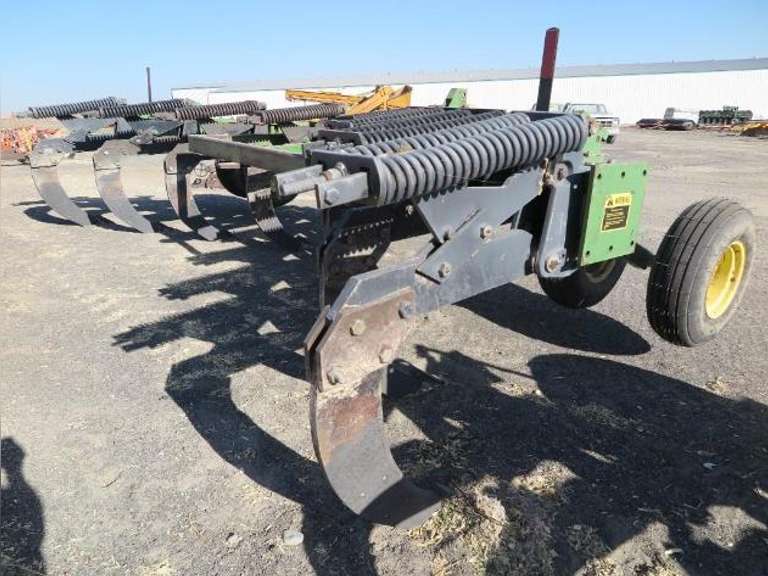 John Deere 915 • 9-Shank Spring Reset Ripper - Armstrong Western LLC