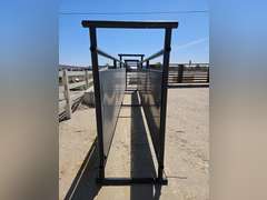 (1) 24’ Sheeted Livestock Alley with Sliding Gate (Painted) - Armstrong ...