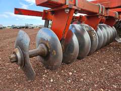 HutchMaster 14’ Tandem Disc - Armstrong Western LLC