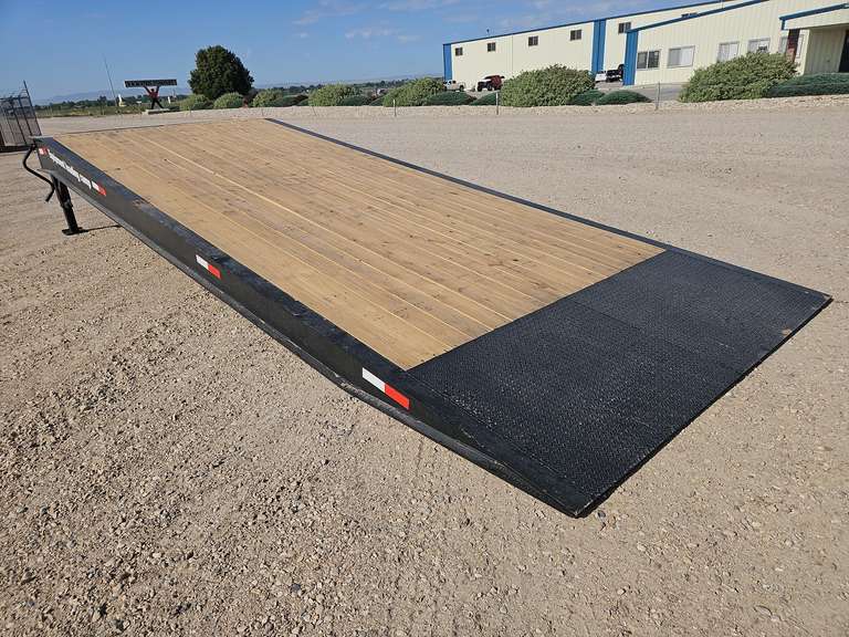 Industrias America 32,000 Lb. Equipment Loading Ramp - Armstrong ...