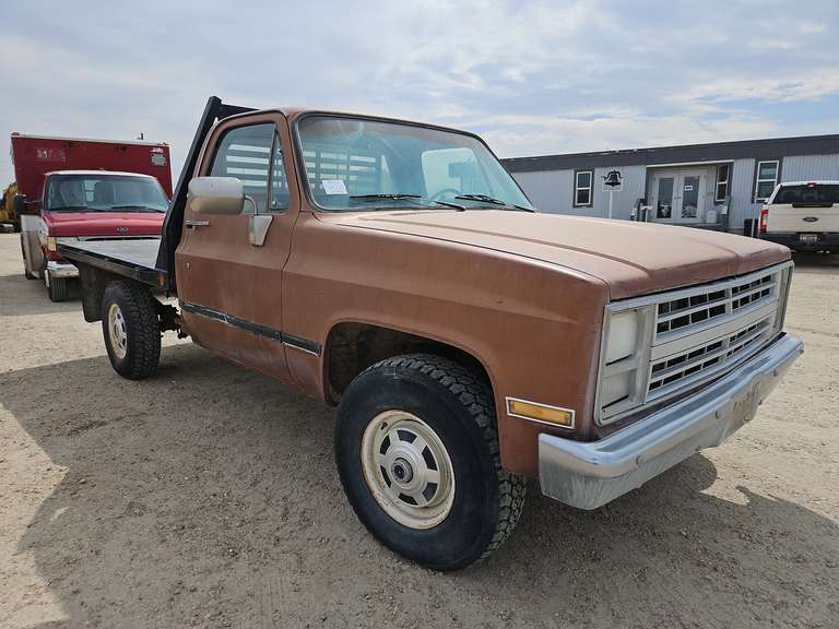 1986 Chevrolet C/K 4x4 Flatbed Pickup - Armstrong Western LLC