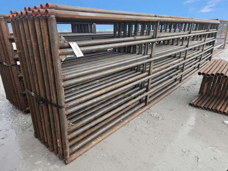 (16) 20’x54” Free Standing Panels (Weld on Feet) - Armstrong Western LLC