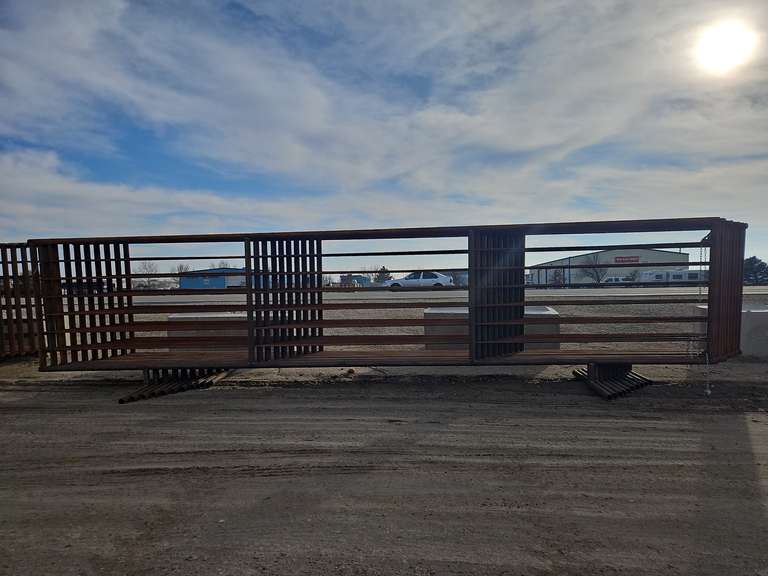 (10) 24’ Heavy Duty Livestock Panels- Style 1 - Armstrong Western LLC