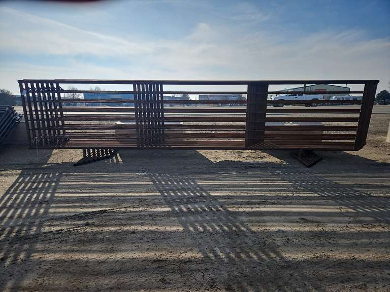 (8) 24’ Heavy Duty Livestock Panels- Style 1 - Armstrong Western LLC