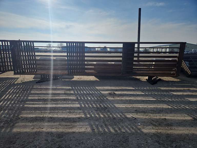 (10) 24’ Heavy Duty Livestock Panels- Style 1 - Armstrong Western LLC