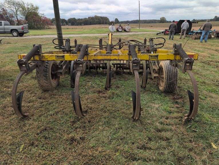 Landoll 10-Foot Chisel Plow with Spring Shanks - Apex Realty & Auction