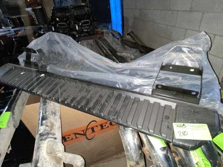 Ford Single Cab OEM Running Boards 2017-2020 - Auctions ASAP