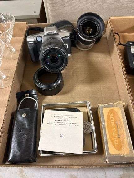 Minolta Maxxum 4 Camera with AF 28-80 Zoom Lens and AF 70-210 Zoom Lens ...