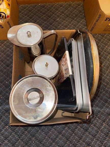 Toaster Oven Trays, Pizza Pan, and Metal Canisters - Auction Solutions ...