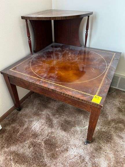 Corner Table 26 x 26 x 26 - Auction Solutions, Inc - Celebrating 25 Years