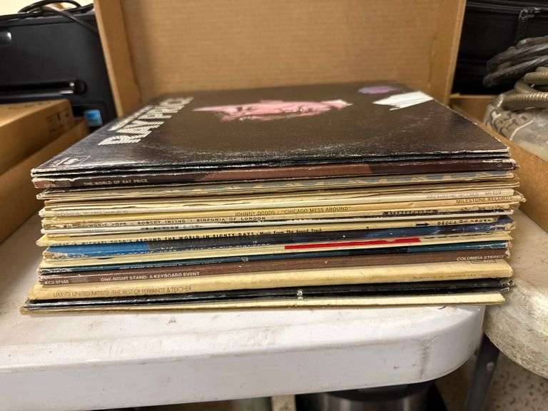 Assorted Vinyl Records - Auction Solutions, Inc - Celebrating 25 Years