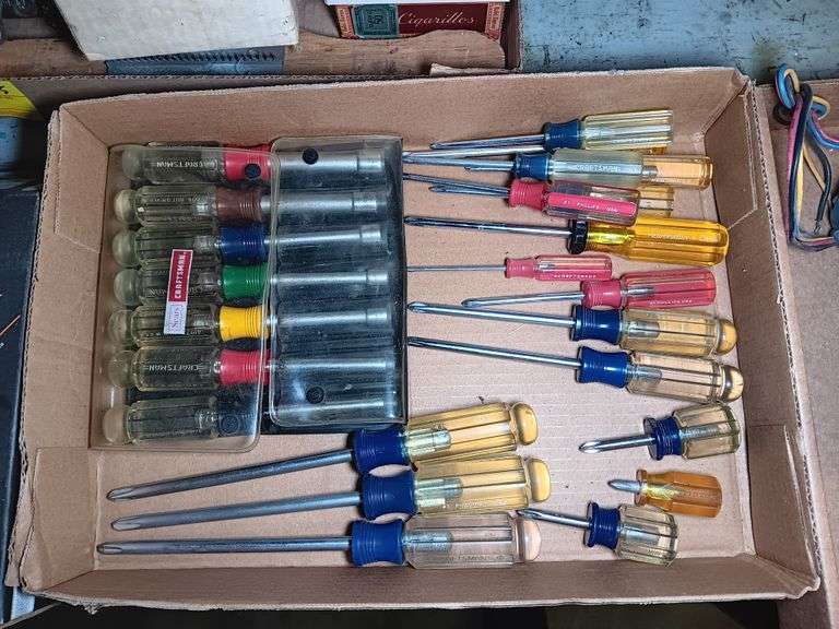 Assorted Screwdrivers - Auction Solutions, Inc - Celebrating 25 Years