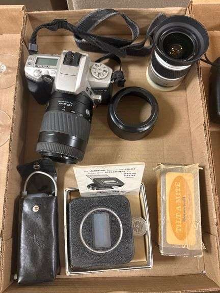 Minolta Maxxum 4 Camera with AF 28-80 Zoom Lens and AF 70-210 Zoom Lens ...