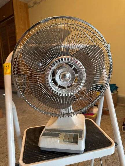 Metal 2 Step StepStool and Rotating Desk Fan - Auction Solutions, Inc ...
