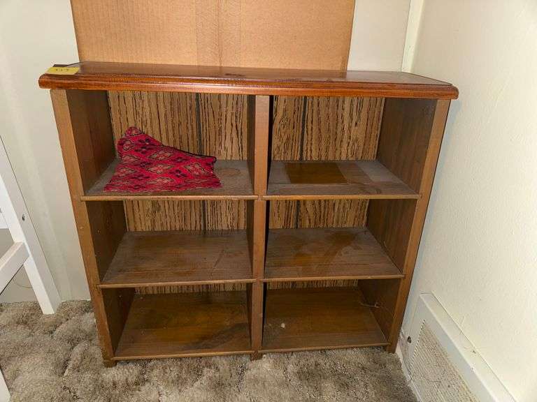 Small Wooden Display Rack 22 x 8 x 20 - Auction Solutions, Inc ...