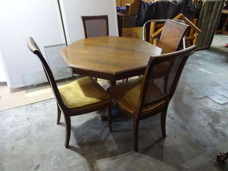 Octagon dining table with 4 chairs and 2 additional leaves. - Auction ...