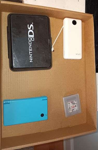 Nintendo DS Game System with Case, NFL Game, abd VRURC Charger ...