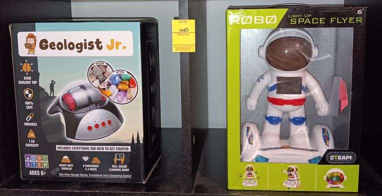 Geologist Jr Kit and Vivitar Robo Light Up Space Flyer - Auction ...