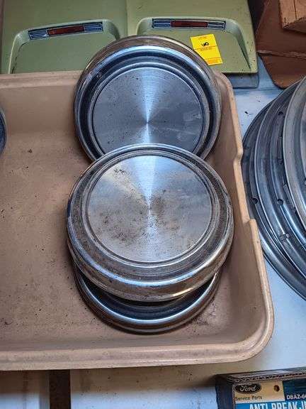 (7) 1968-1968 Ford Mustang/Torino/Fairlane/Ranchero GT Hubcaps and (3 ...