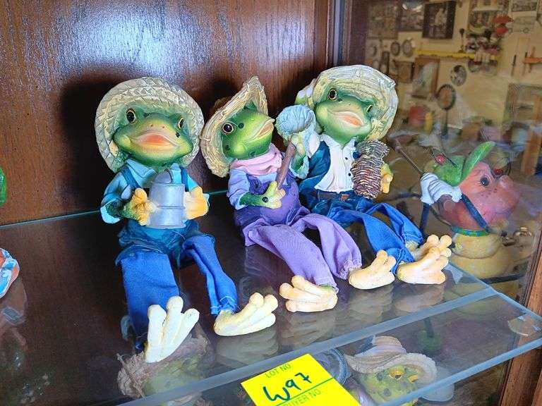 (3) Frog Figurines with Dangling Legs - Auction Solutions, Inc ...