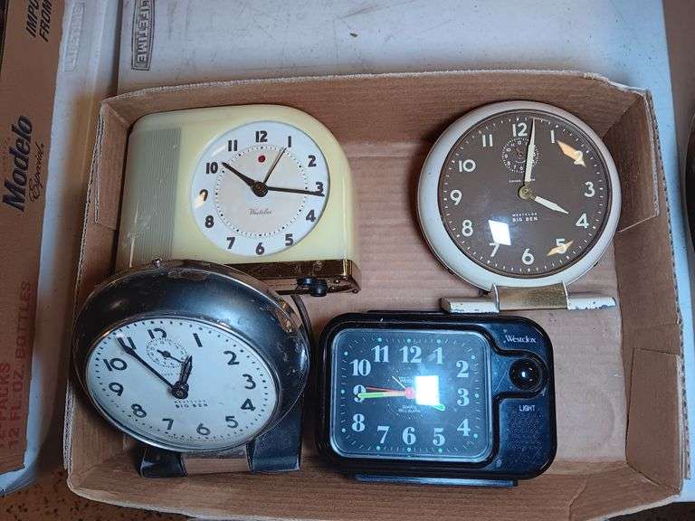 (4) Vintage Clocks - Auction Solutions, Inc - Celebrating 25 Years