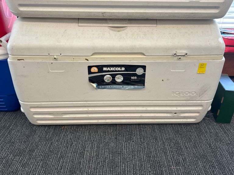 Igloo Max Cold 40 x 23 Cooler - Auction Solutions, Inc - Celebrating 25 ...