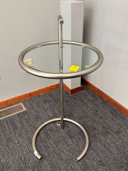 Modern Circular End Table 27 x 17 - Auction Solutions, Inc ...
