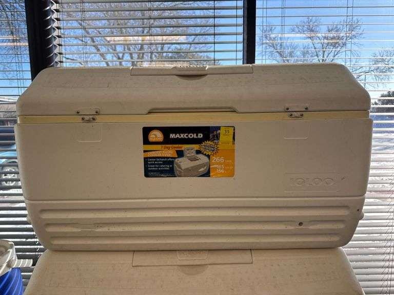 Igloo Max Cold 40 x 23 Cooler - Auction Solutions, Inc - Celebrating 25 ...