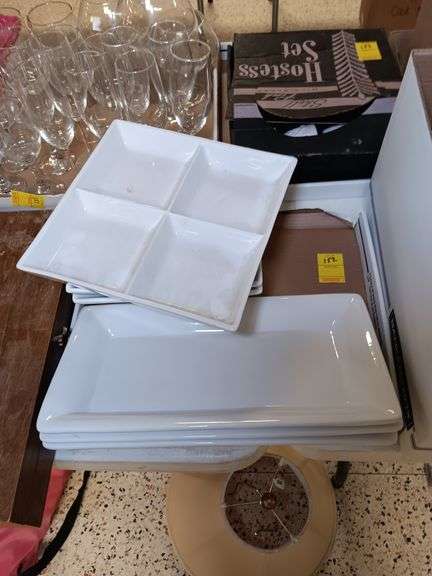 White Square Serving Dishes - Auction Solutions, Inc - Celebrating 25 Years