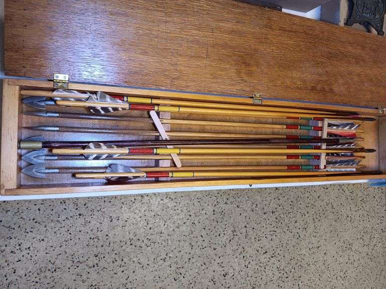 Arrows in Wooden Storage Box - Auction Solutions, Inc - Celebrating 25 ...
