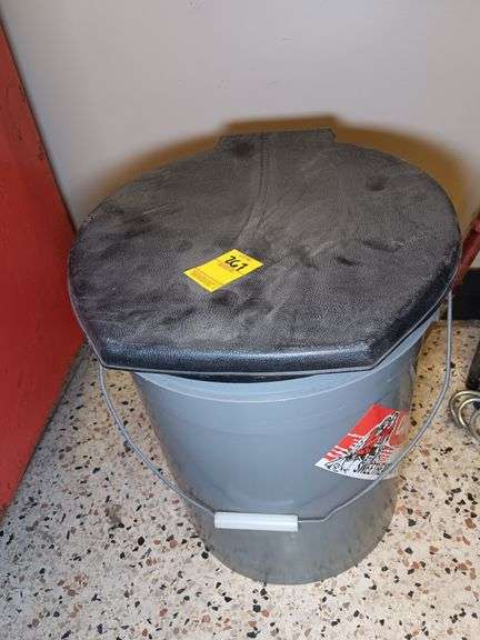 Camping Toilet - Auction Solutions, Inc - Celebrating 25 Years