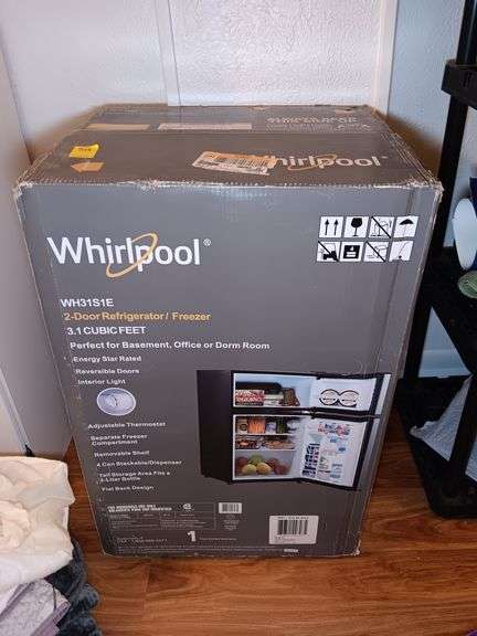 Whirlpool 2 Door 3.1 Cubic Feet Refrigerator and Freezer Combo ...