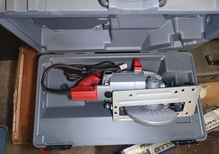 Skilsaw Mag 77 Worm Drive Saw with Case - Auction Solutions, Inc ...